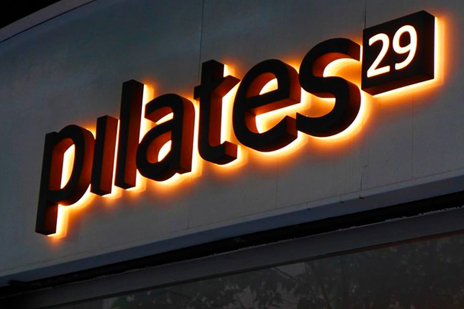 Rótulos luminosos en Huesca - Kaligrafia